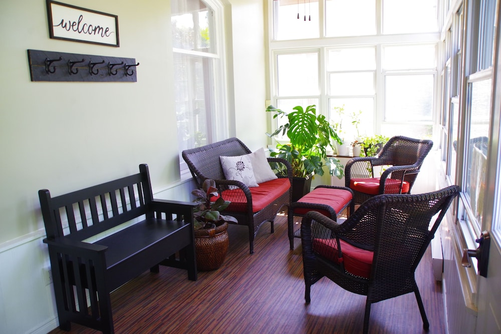 Colborne Bed And Breakfast - Ontario