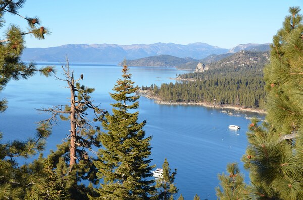 Where Eagles Fly Bed & Breakfast - Lake Tahoe