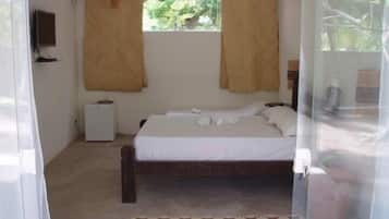 Quarto casal romântico, 1 quarto (Suite Vida) | Frigobar, cofres nos quartos, cortinas blackout, Wi-Fi de cortesia