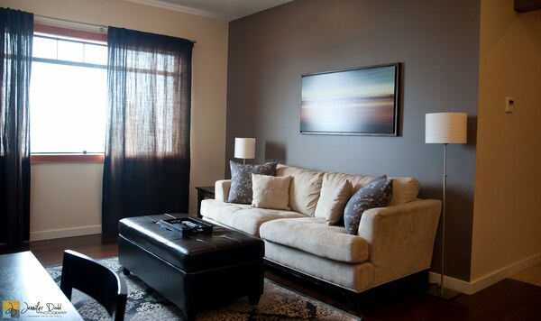 Beyond Bliss Hotel Suites - Powell River