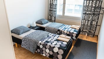 Apartamento, 1 quarto, sauna | Sala de estar | TV de ecrã plano