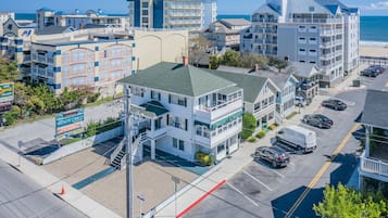 Apartamento, 2 quartos, cozinha (Street View) | Terraço/pátio interior