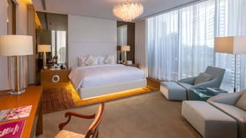 Roupa hipoalergénica, minibar, cofre no quarto