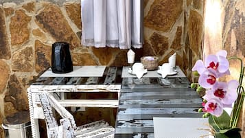 Quarto Duplo Superior | Minibar, secretĂĄria, Wi-fi grĂĄtis, roupa de cama fornecida