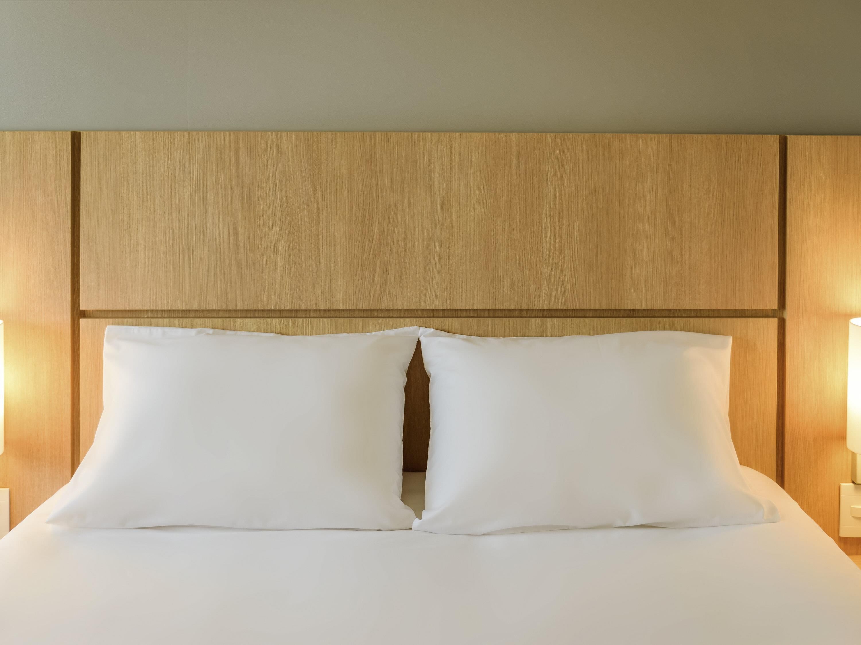 Quarto standard, várias camas | Cofres nos quartos, quartos à prova de som, berços grátis