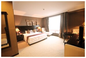 Suíte executiva | Frigobar, cofres nos quartos, escrivaninha