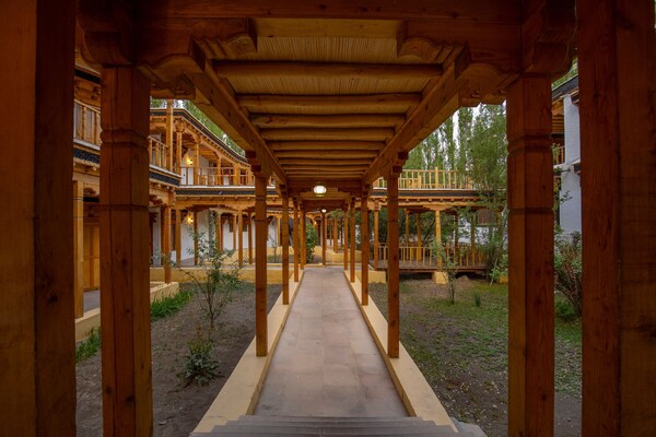 Lha - Ri - Sa Resort - Leh