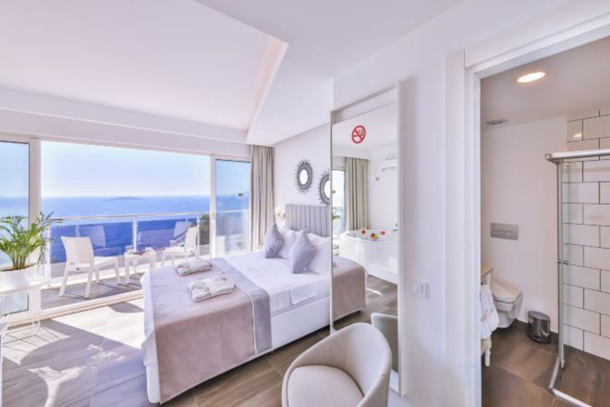 Sea View Room, Jetted Tub