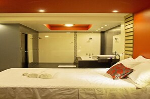 Quarto luxo | Individualmente decorados, escrivaninha, Wi-Fi de cortesia