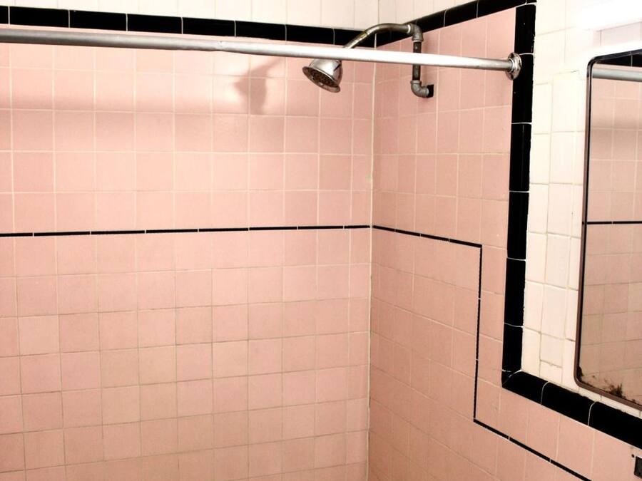 Chuveiro, secador de cabelo (mediante solicitação)