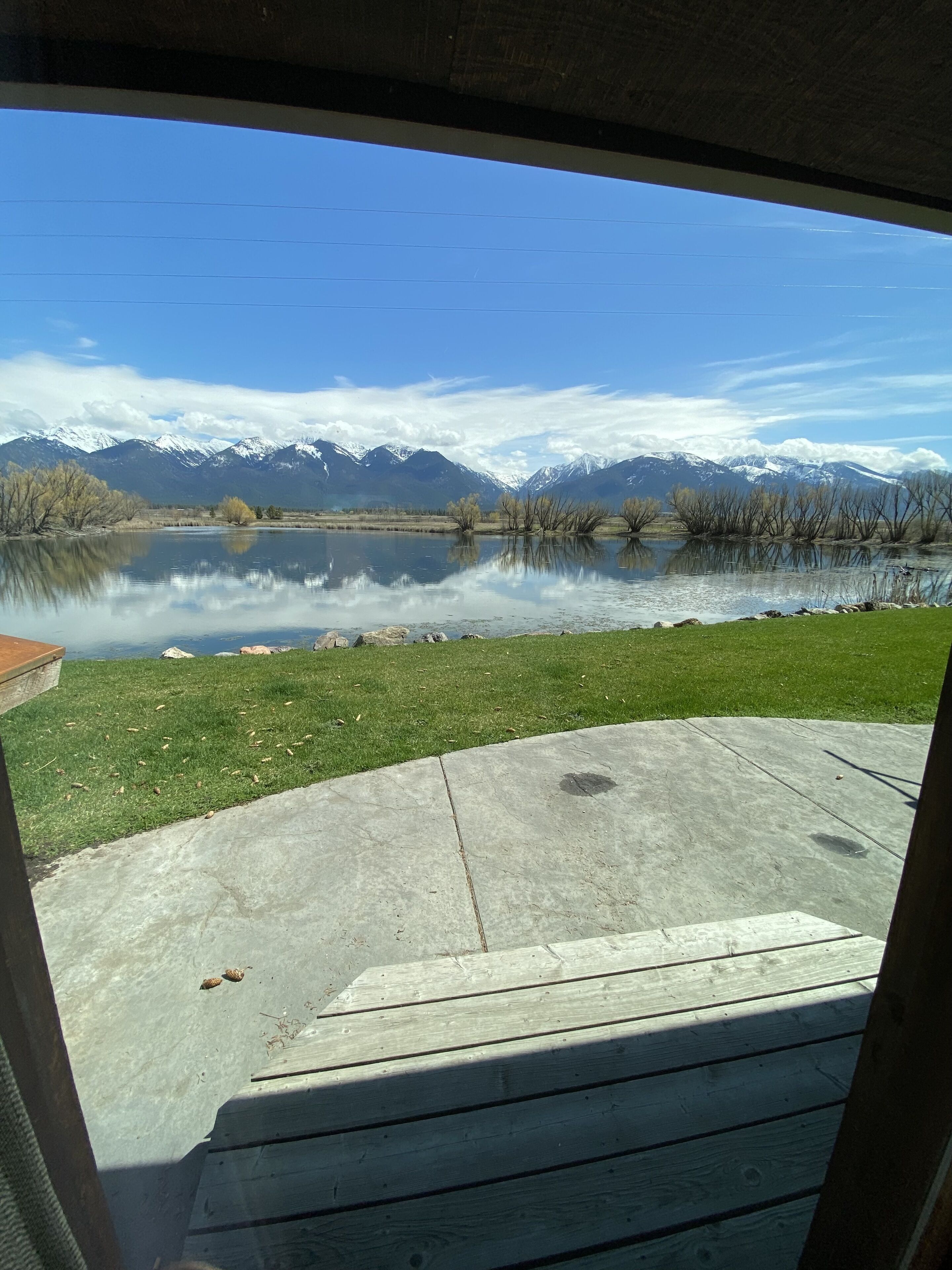 Suíte, 1 cama King, varanda, vista para a montanha (Non-Smoking) | Vista para a água