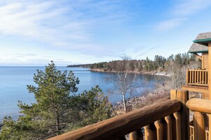 Main Lodge Lakeview Suite | Vista da varanda