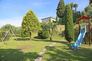 Área de recreio para crianças (ao ar livre)