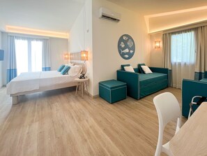 Tripla Superior (3 adulti) | Minibar, cofre no quarto, Wi-fi grátis, roupa de cama fornecida 