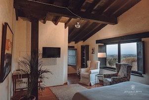 Quarto Duplo Superior, vista para o mar | Lençóis de algodão egípcio, roupa de alta qualidade, edredões de penas