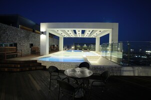 Piscina exterior sazonal 