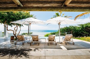 The Chapel Villa  | Terraço/pátio