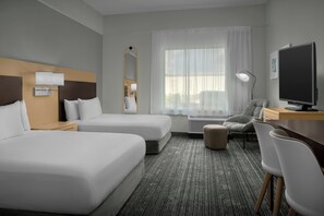 Suíte estúdio, 2 camas Queen | Roupas de cama premium, escrivaninha, espaço de trabalho para notebook