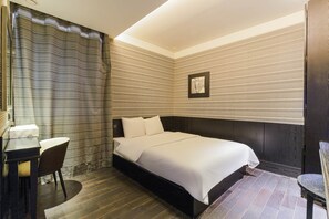 Quarto luxo (Random Bed Type) | Quartos à prova de som, Wi-Fi de cortesia, roupa de cama