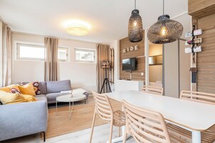 Apartamento clássico, 2 quartos, sauna seca (Mitt i Åre, ski-in) | Ferros/tábuas de passar roupa, Wi-Fi de cortesia