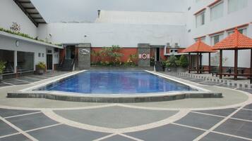 Piscina exterior