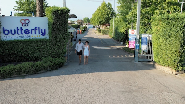 Butterfly Camping Village - Lake Garda