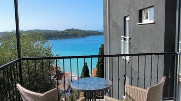 Dúplex Design, varanda, vista para o mar | Terraço/pátio interior