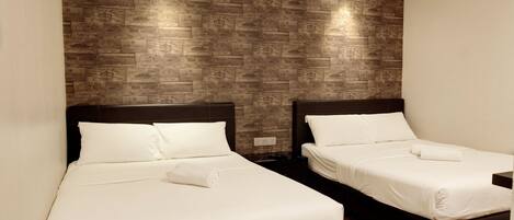 Quarto família | Escrivaninha, Wi-Fi de cortesia