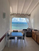 Apartamento, 1 quarto | Roupa de alta qualidade, cofre no quarto, secretária 