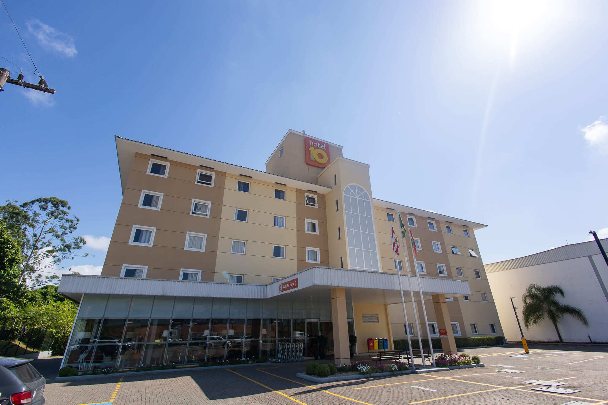 Fachada da propriedade