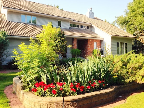 Mcdougall Lane Bed & Breakfast - Alberta