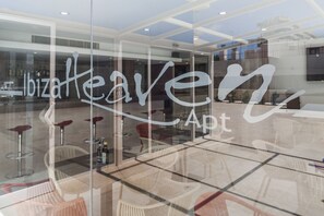 Entrada (vista interior)