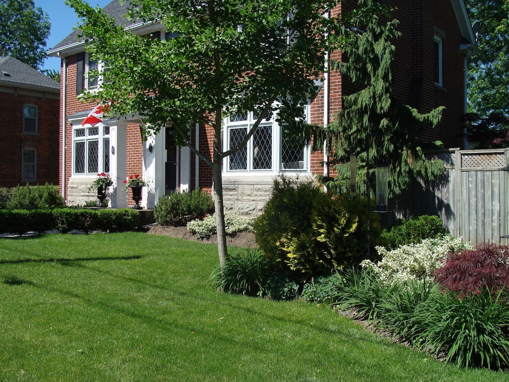 Robinsong Bed And Breakfast - St. Catharines