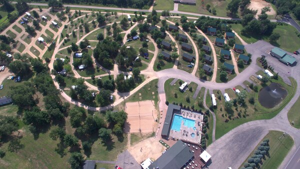 Edge-o-dells Resort - 21 And Older - Wisconsin Dells, WI