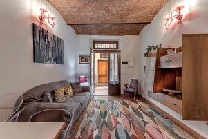 Quarto Clássico | Sala de estar | Televisor de ecrã plano de 32 polegadas com canais digitais, televisor 