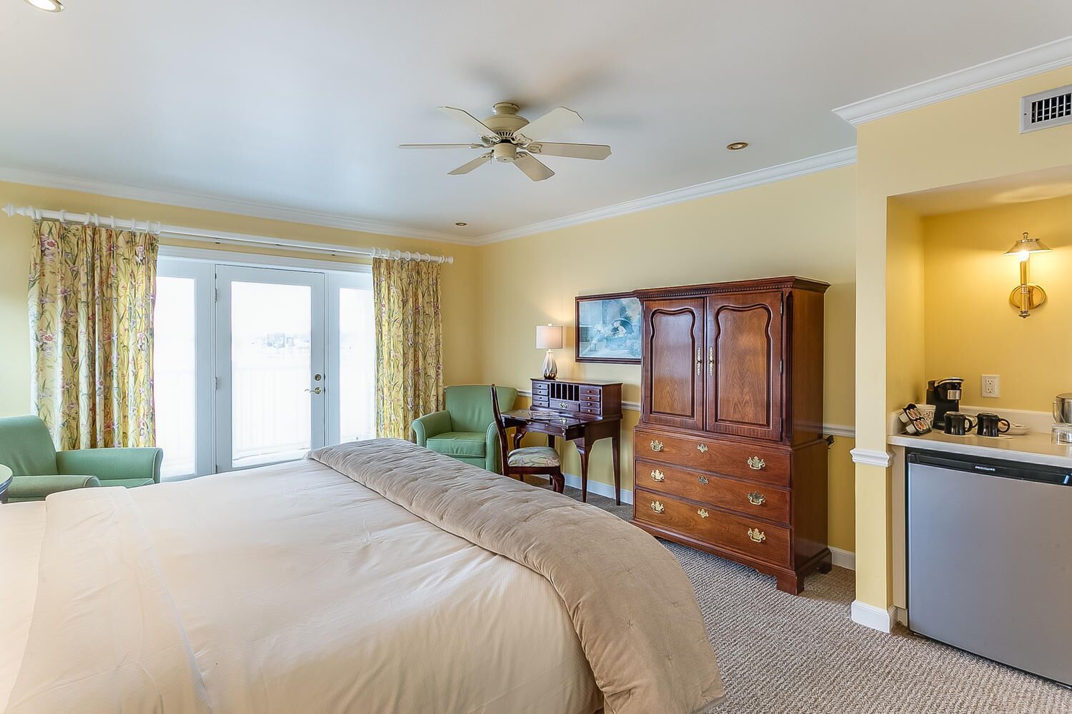 The Geneva Inn in Lake Geneva: Find Hotel Reviews, Rooms, and Prices on ...