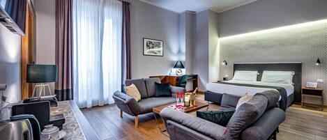 Suíte estúdio luxo, 1 cama King | 1 quarto, roupas de cama premium, edredons de pluma, frigobar