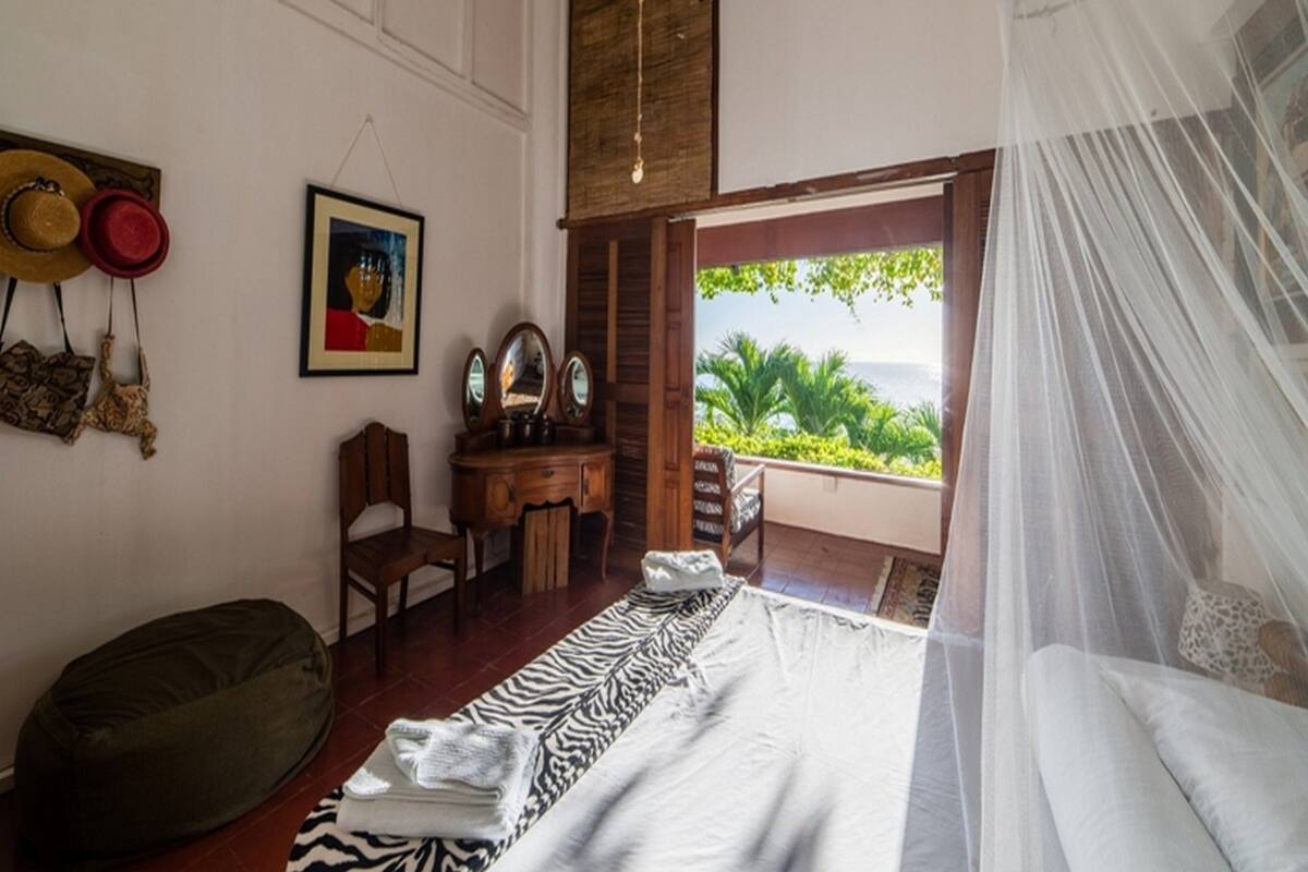 Cortinas/cortinados opacos, quartos insonorizados