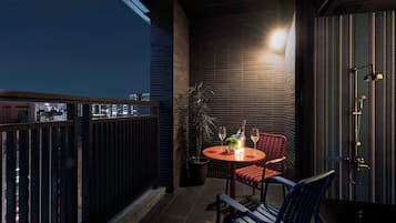 Quarto Deluxe, 1 cama king-size, varanda | Terraço/pátio interior