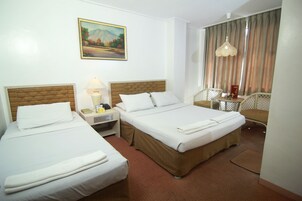 Secretária, Wi-fi grátis, roupa de cama fornecida 