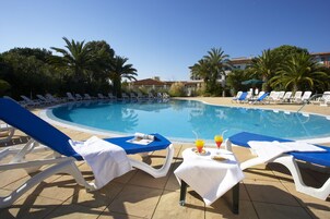Piscina externa sazonal