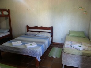 Dormitório compartilhado básico, somente para mulheres | Edredons de pluma