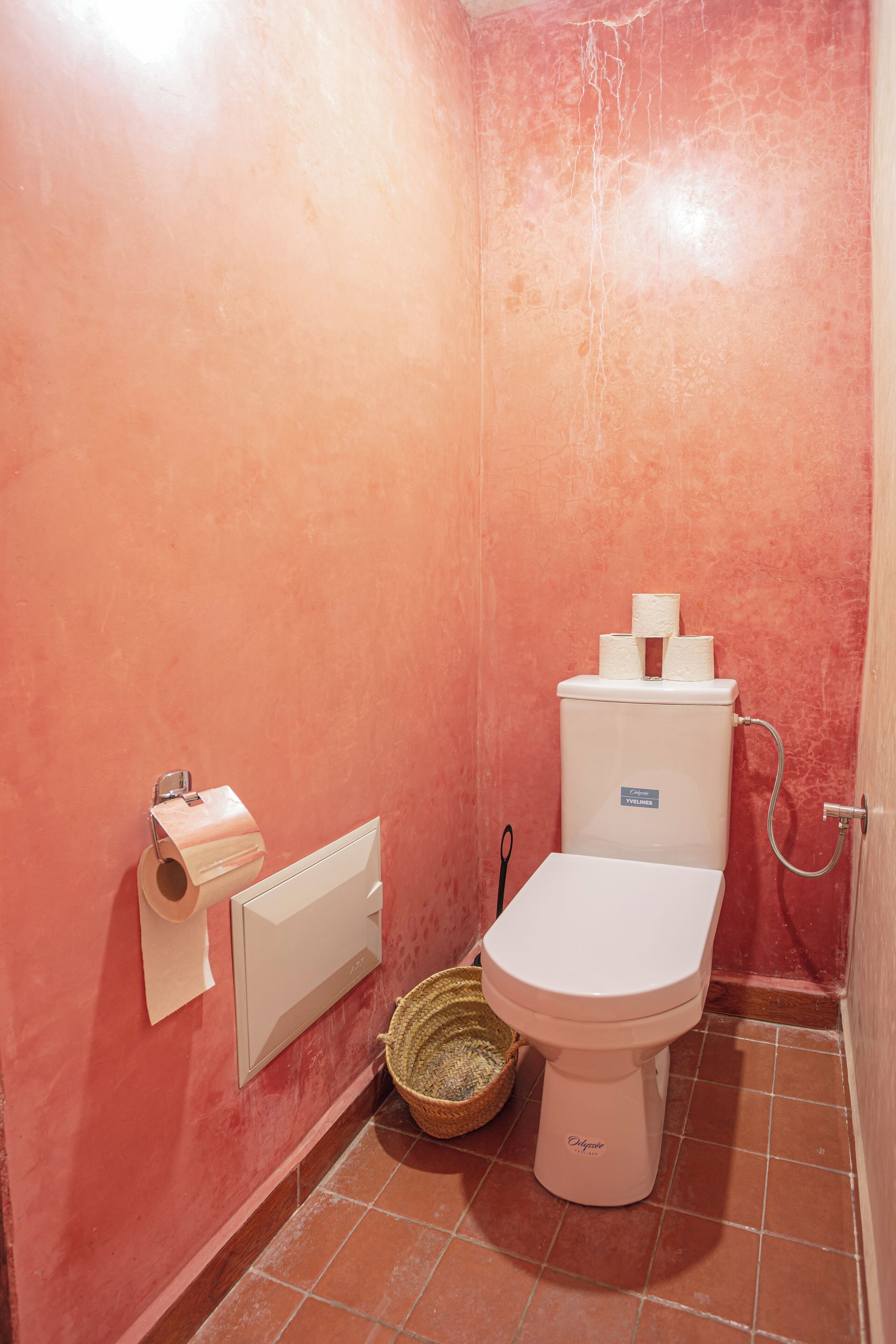 Quarto Standard | Casa de banho | Um polibã, artigos de higiene pessoal grátis, um secador de cabelo 
