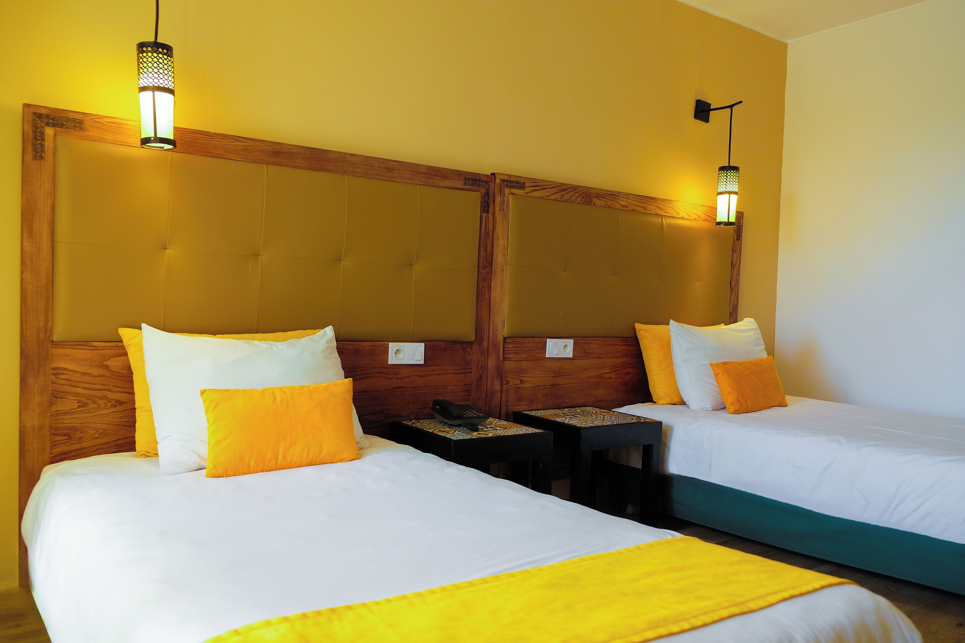 Quarto casal ou duplo standard | Frigobar, escrivaninha, espaço de trabalho para notebook
