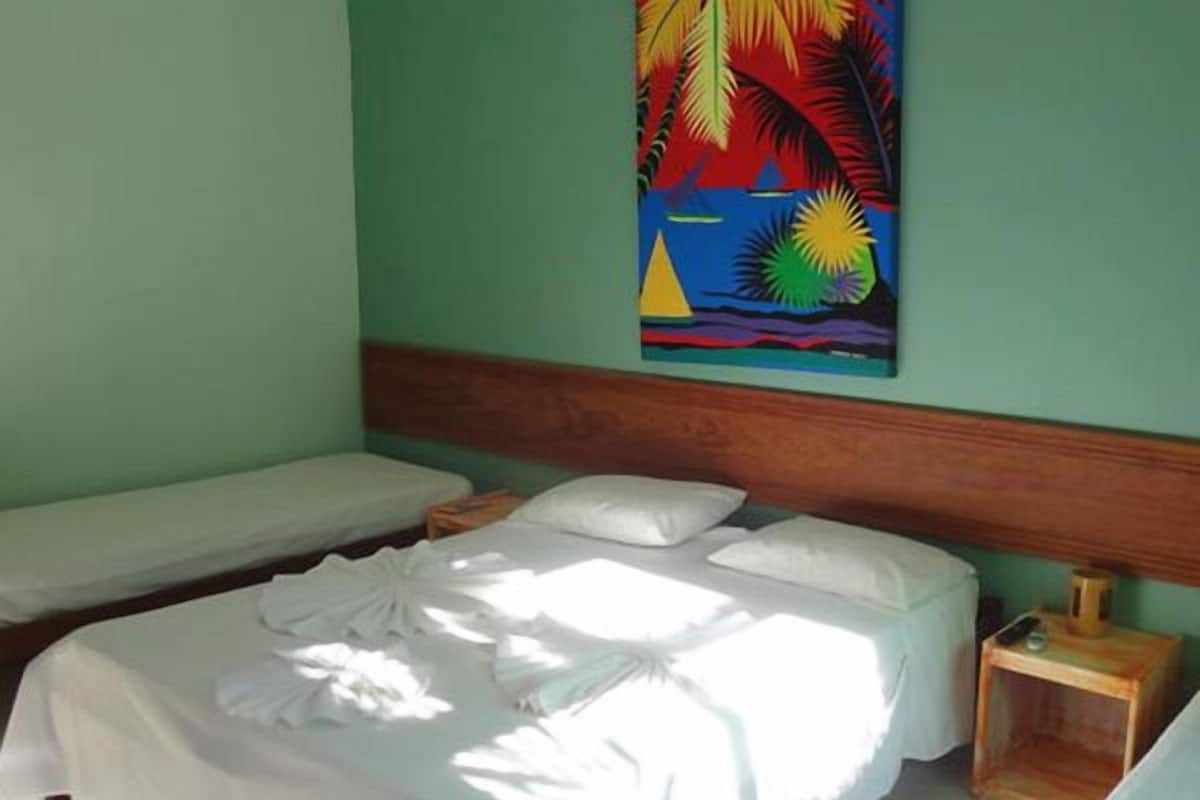 Quarto Duplo | 1 quarto, minibar, Wi-fi grátis