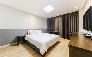 Quarto casal standard, vista para o oceano | Cortinas blackout, Wi-Fi de cortesia
