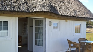 Large Comfort Cabin, Private Bathroom (with Loft Bed - Linnen Excluded) | Terraço/pátio interior