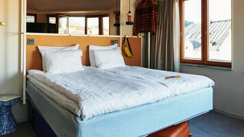 Cofres nos quartos, Wi-Fi de cortesia, roupa de cama