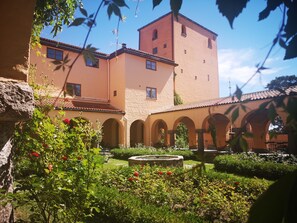 Fachada da propriedade