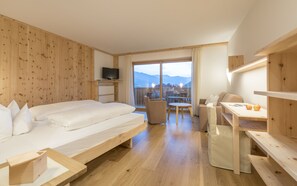 Suíte família | Frigobar, cofres nos quartos, escrivaninha